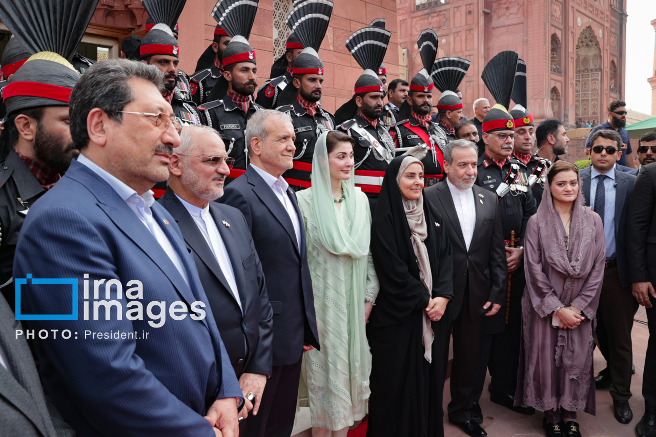IRNA English - In photos: President Pezeshkian visits Pakistan’s Lahore