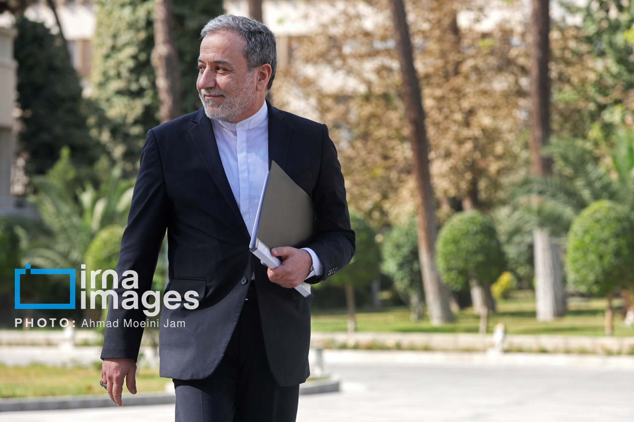 Negotiations with US under military threats not ‘useful’: Iran FM ...