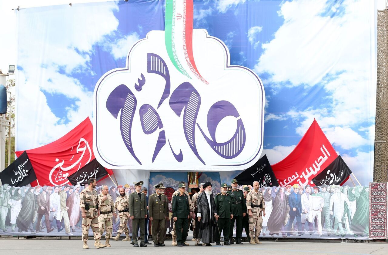 Leader commends IRGC's prestige inside and outside Iran - IRNA English