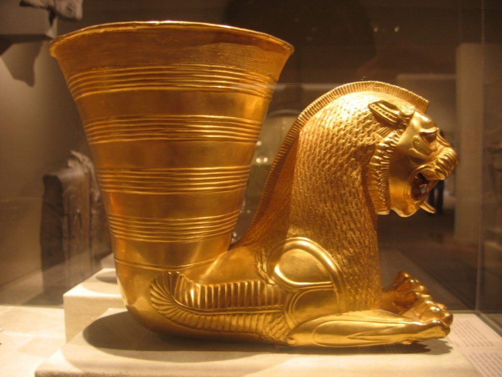 Two Rhytons discovered in NE Iran - IRNA English