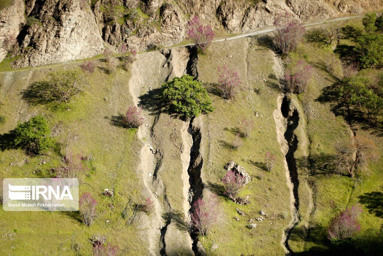 IRNA English - Extraordinary beauty of Arghavan Valley in Iran