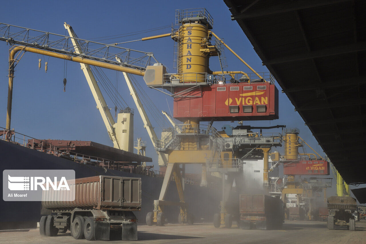 Iran exports $2.5b non-oil products to Arab states - IRNA English