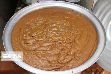 IRNA English - Boroujerd's Samanu traditional food served in Iran's New ...