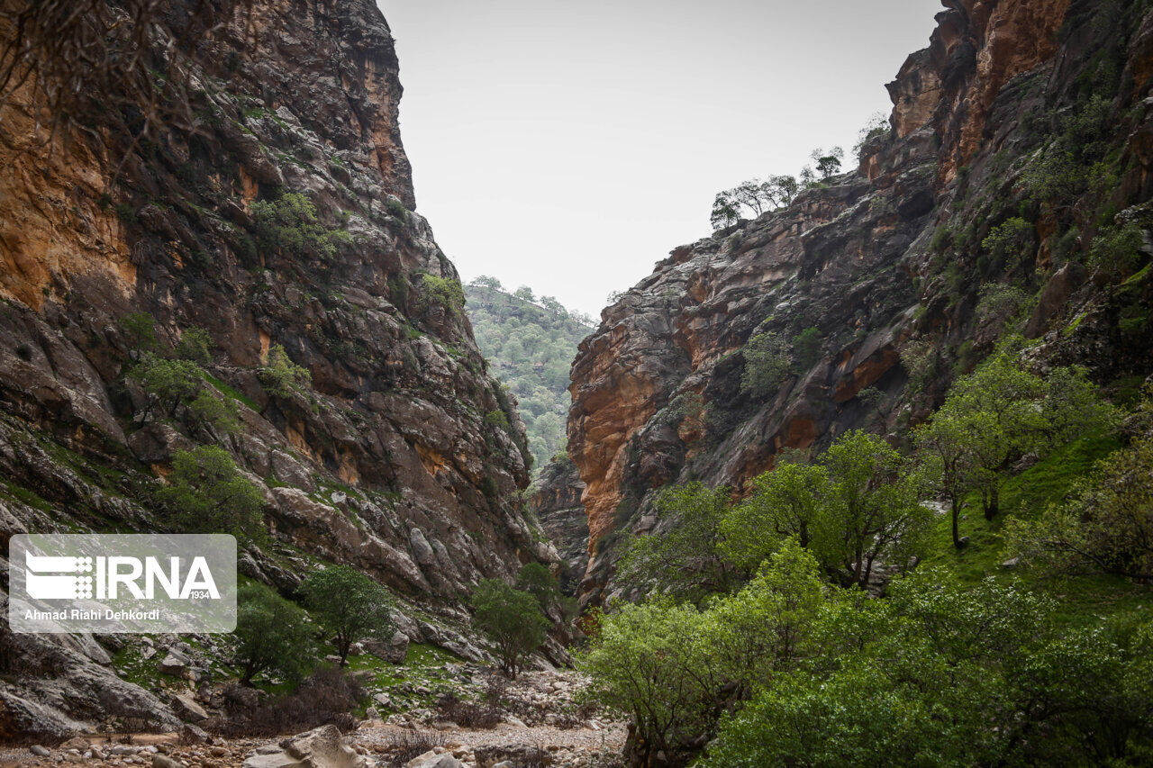 IRNA English - Shevi Waterfall in Dezfoul, southwestern Iran