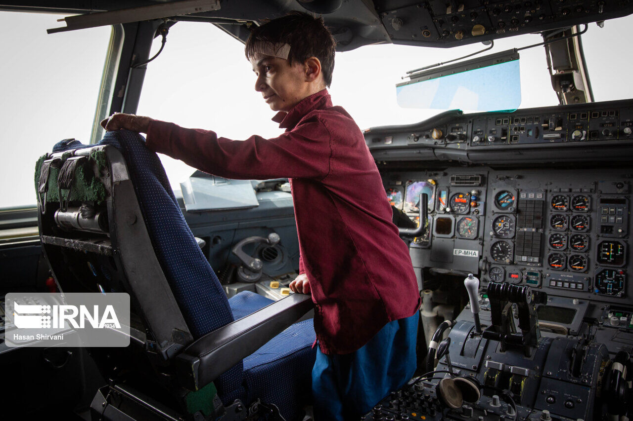 IRNA English - A gift from Paris