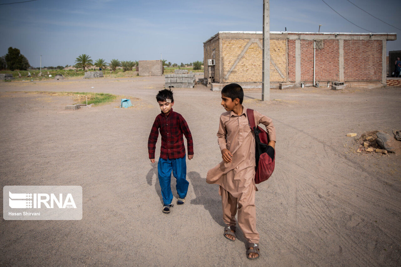 IRNA English - A gift from Paris