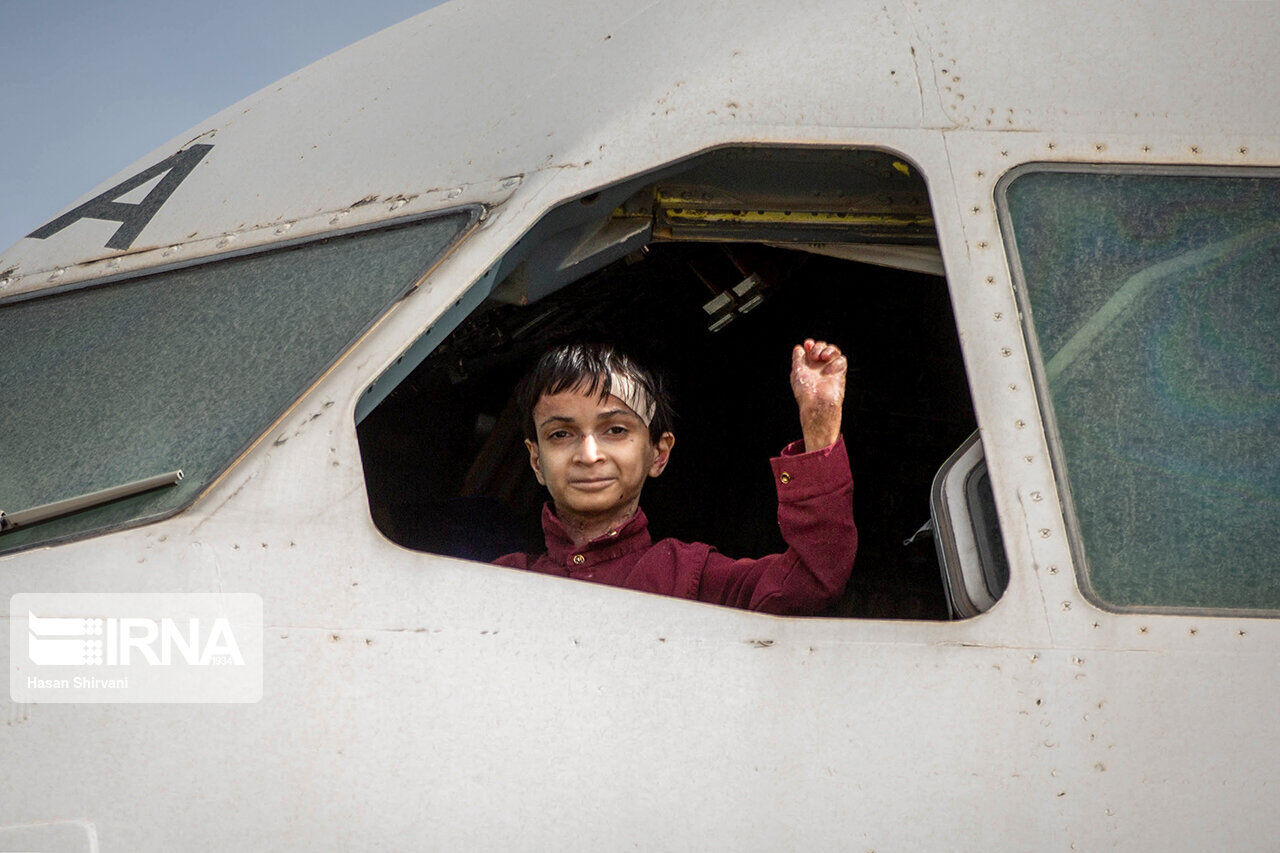 IRNA English - A gift from Paris