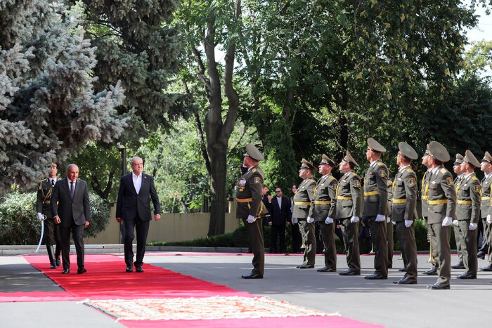 Armenian PM officially welcomes President Pezeshkian - IRNA English