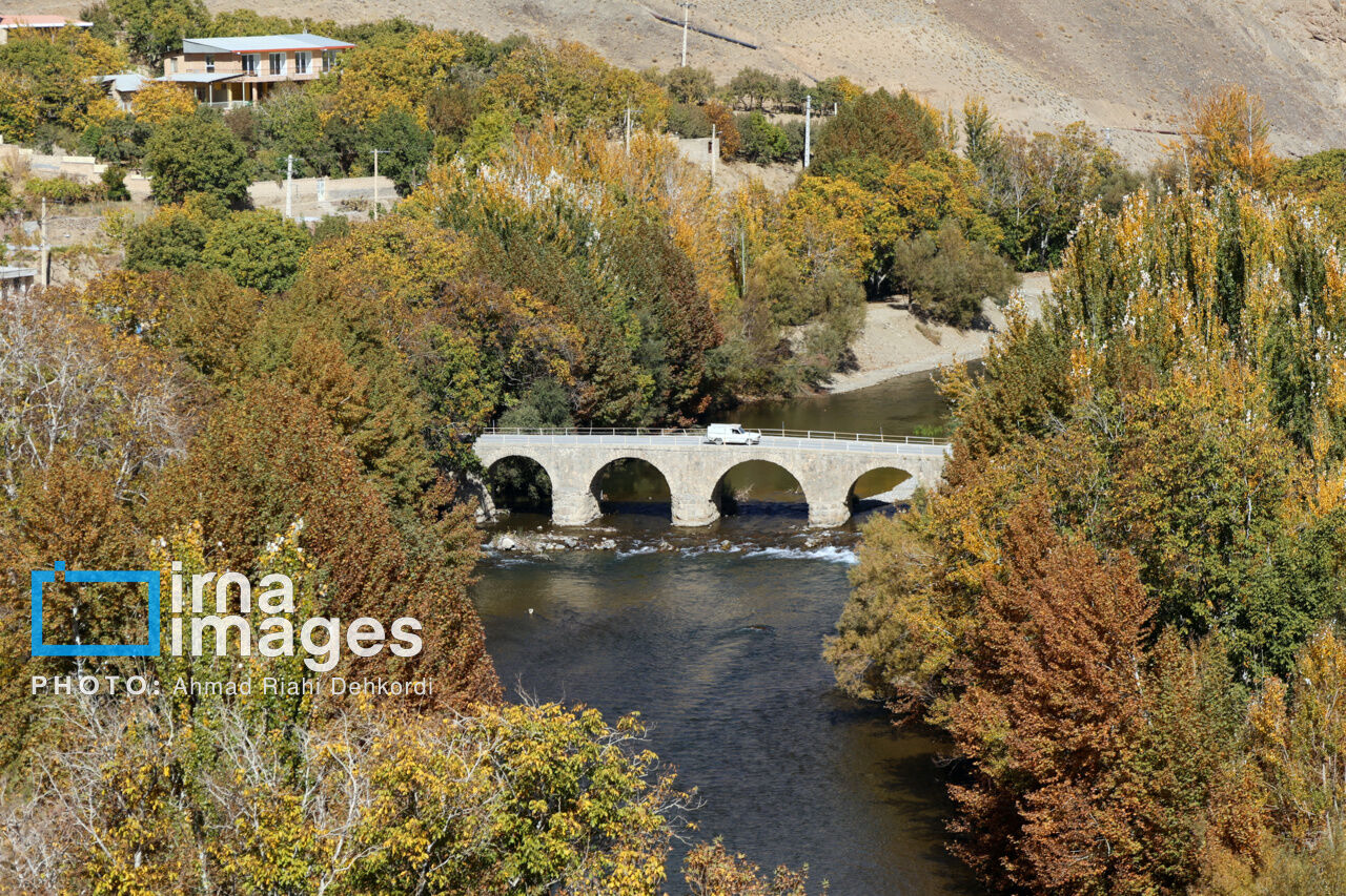 IRNA Français - L'automne sur les rives du fleuve Zayandeh Roud