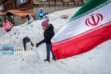 IRNA English - In photos: Annual snowman festival held at Tochal Ski Resort