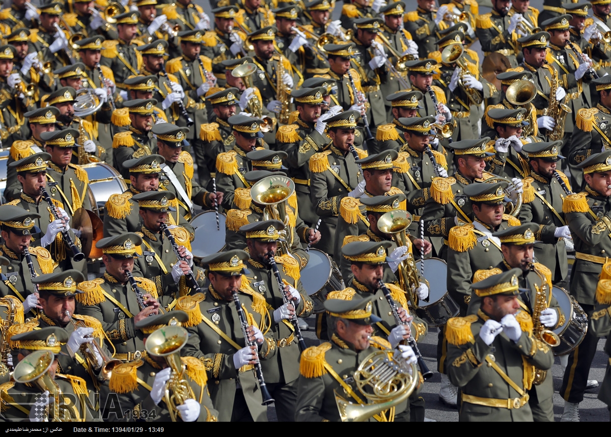 IRNA English - Armed forces mark Army Day in presence of President Rouhani