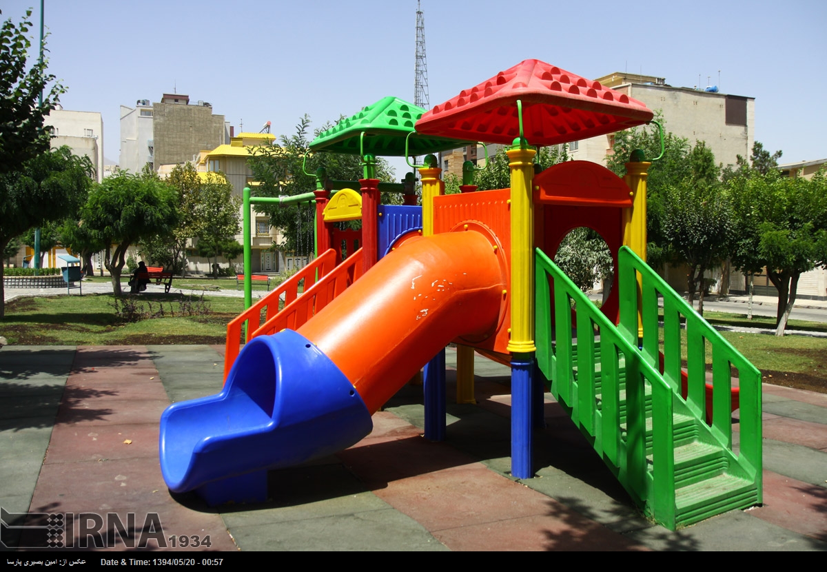 بازدید از طرح های عمرانی شهرداری منطقه یک همدان - ایرنا