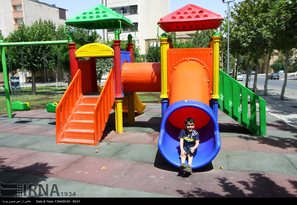 بازدید از طرح های عمرانی شهرداری منطقه یک همدان - ایرنا