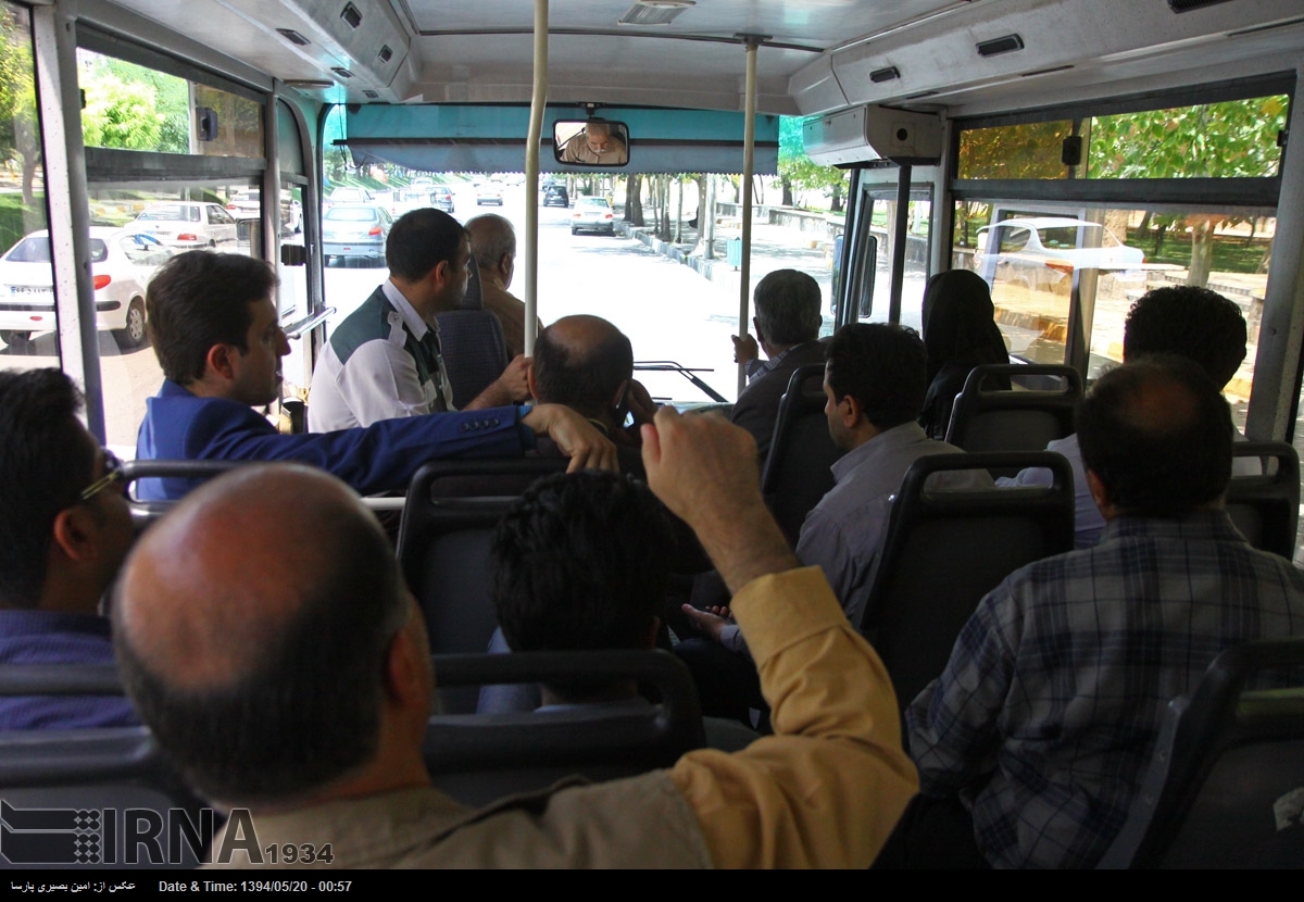 بازدید از طرح های عمرانی شهرداری منطقه یک همدان - ایرنا