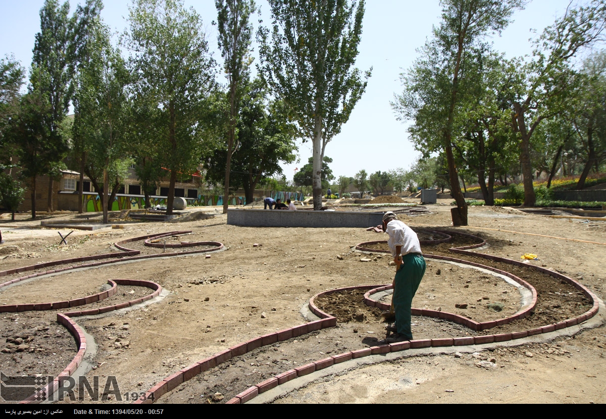 بازدید از طرح های عمرانی شهرداری منطقه یک همدان - ایرنا