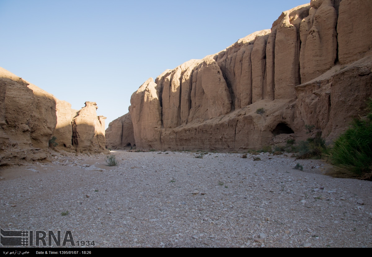 ایرنا - کال جنی یا دره جن ها، منطقه ای زیبا و حیرت انگیز که در شمال طبس ...