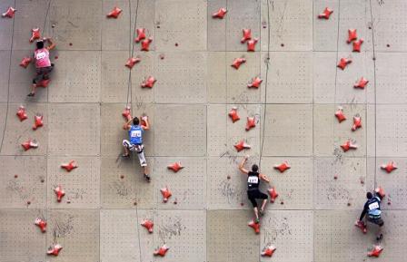 Iranian rock climber bags gold medal - IRNA English