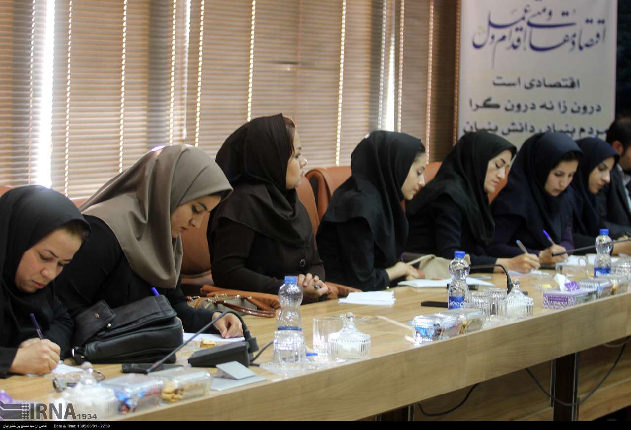 ایرنا - نشست خبری استاندار کردستان با اصحاب رسانه