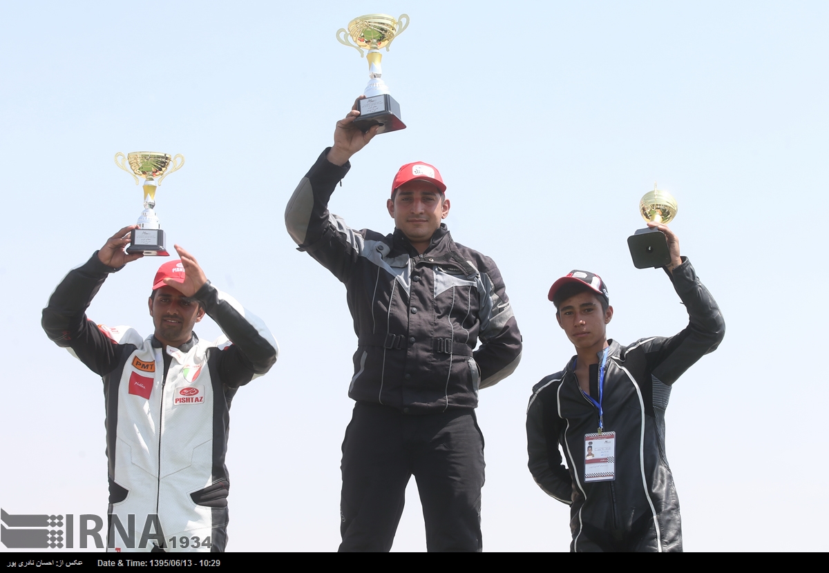 IRNA English - Speed racing competition in Tehran