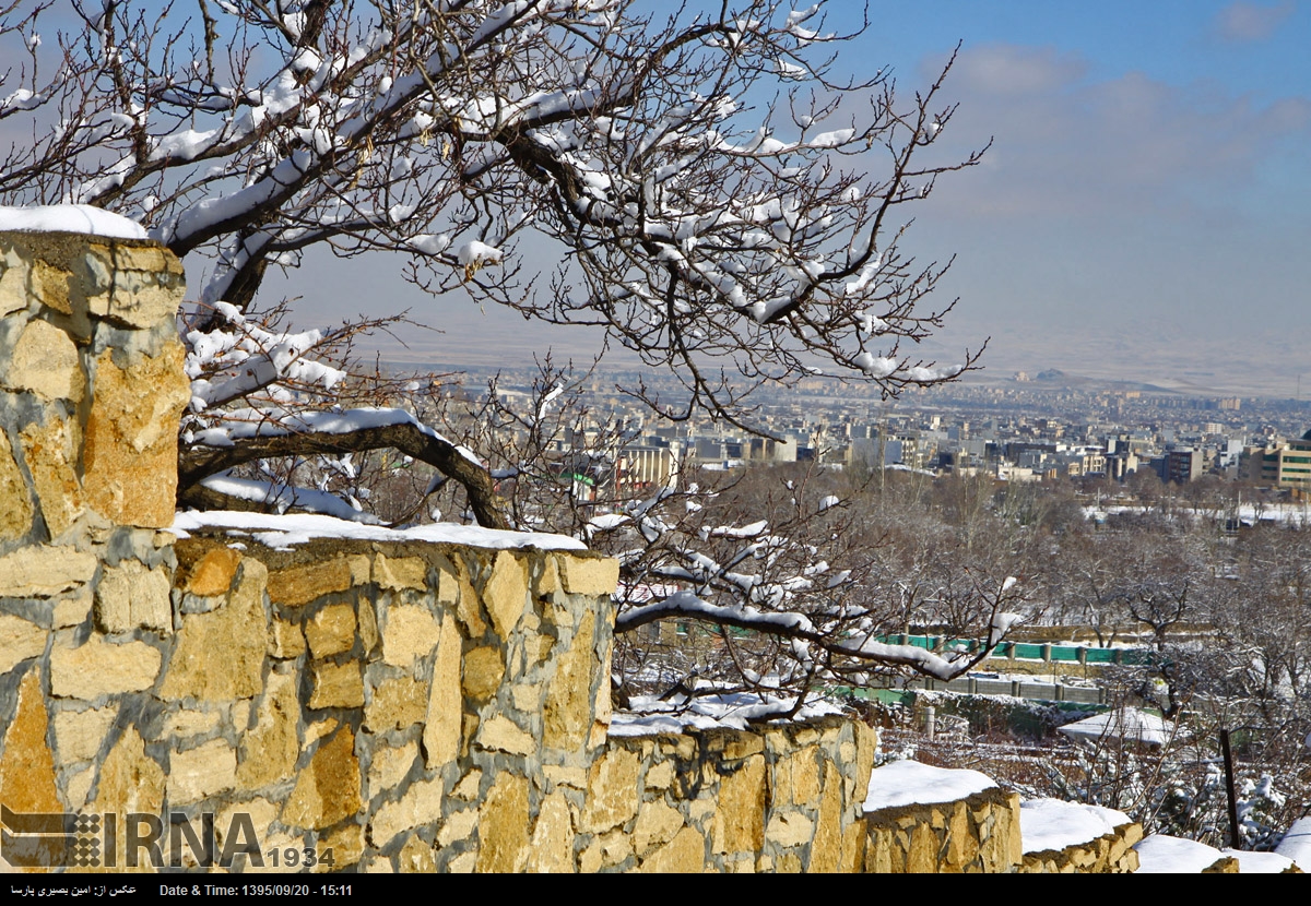 IRNA English - Snow covers several Iranian cities