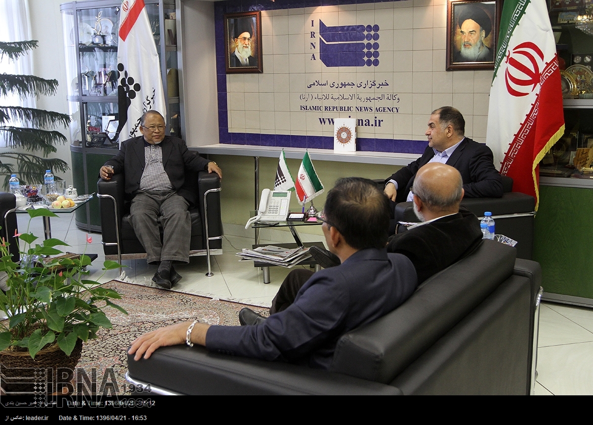 Malaysian communications professors tour IRNA headquarters in Tehran on ...